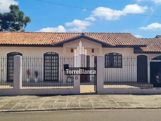 Casa para Venda/Aluguel com 4 quartos, 237 m² por R$ 715.000