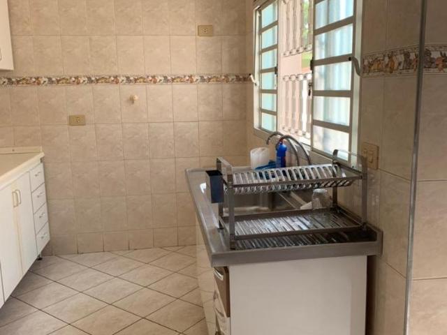 Casa para Venda/Aluguel com 4 quartos, 240 m² por R$ 635.000