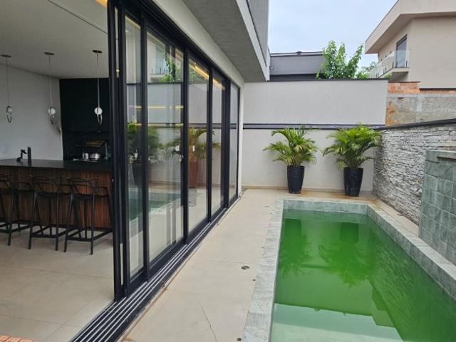 Casa para Venda/Aluguel com 4 quartos, 274 m² por R$ 1.850.000
