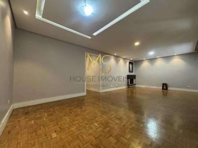 Casa para Venda/Aluguel com 4 quartos, 270 m² por R$ 1.200.000
