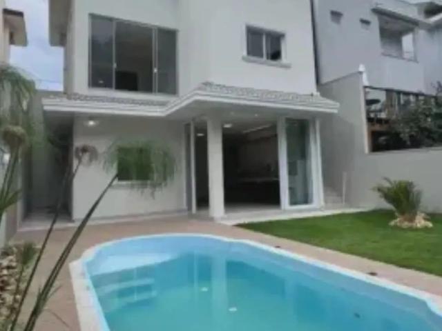 Casa para Venda/Aluguel com 4 quartos, 280 m² por R$ 2.200.000