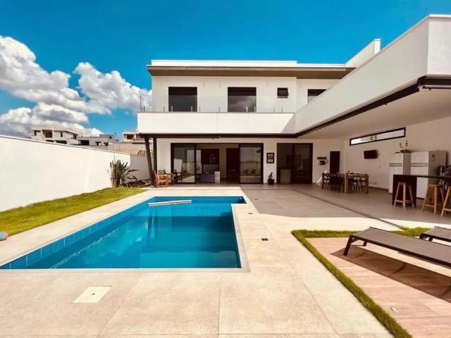 Casa para Venda/Aluguel com 4 quartos, 297 m² por R$ 3.190.000