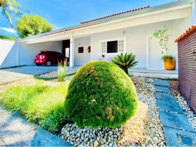 Casa para Venda/Aluguel com 4 quartos, 300 m² por R$ 1.830.000