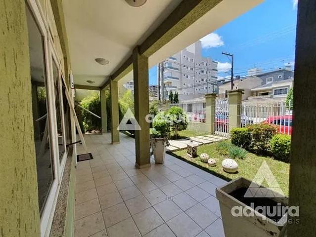 Casa para Venda/Aluguel com 4 quartos, 300 m² por R$ 1.300.000