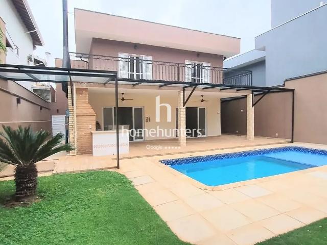 Casa para Venda/Aluguel com 4 quartos, 300 m² por R$ 2.689.000