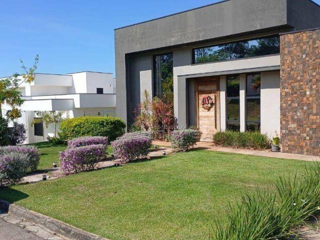 Casa para Venda/Aluguel com 4 quartos, 300 m² por R$ 2.100.000