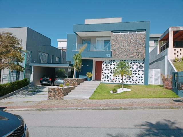 Casa para Venda/Aluguel com 4 quartos, 302 m² por R$ 3.405.000