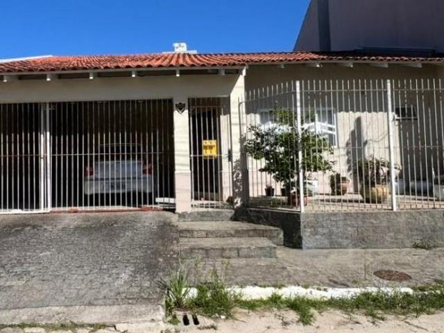Casa para Venda/Aluguel com 4 quartos, 317 m² por R$ 2.200.000
