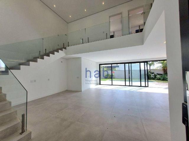Casa para Venda/Aluguel com 4 quartos, 339 m² por R$ 3.151.000
