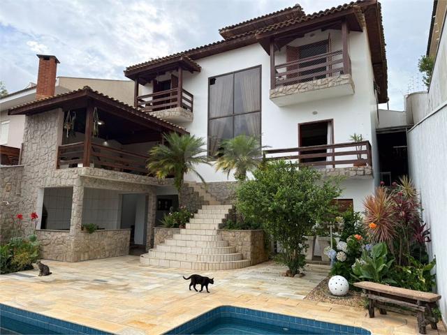 Casa para Venda/Aluguel com 4 quartos, 353 m² por R$ 3.200.000