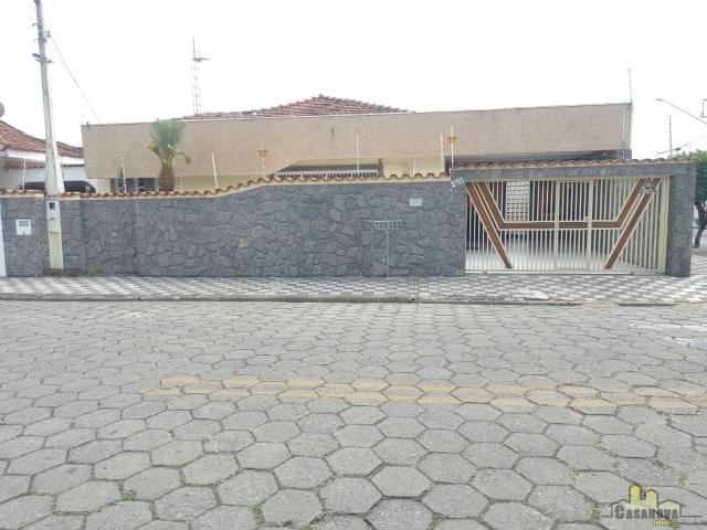 Casa para Venda/Aluguel com 4 quartos, 375 m² por R$ 1.050.000