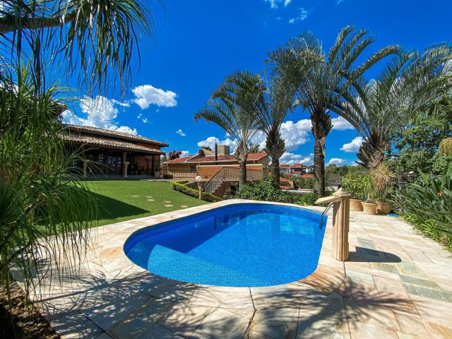 Casa para Venda/Aluguel com 4 quartos, 400 m² por R$ 3.100.000