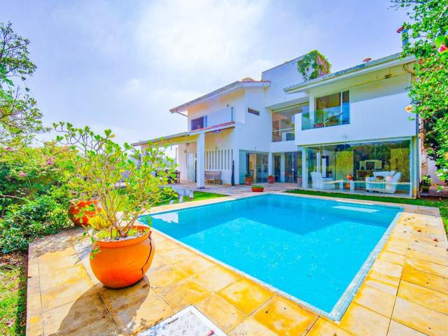 Casa para Venda/Aluguel com 4 quartos, 400 m² por R$ 2.150.000