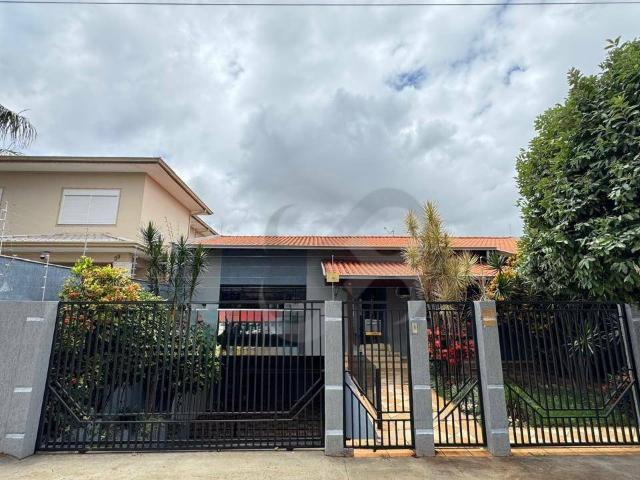 Casa para Venda/Aluguel com 4 quartos, 430 m² por R$ 1.500.000