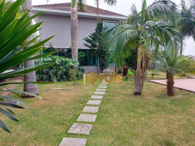 Casa para Venda/Aluguel com 4 quartos, 450 m² por R$ 3.900.000