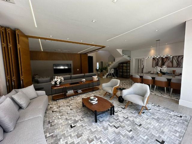 Casa para Venda/Aluguel com 4 quartos, 464 m² por R$ 8.270.000