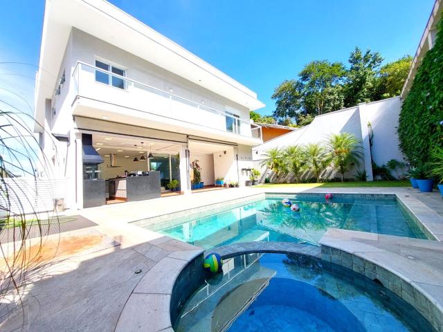 Casa para Venda/Aluguel com 4 quartos, 486 m² por R$ 3.300.000