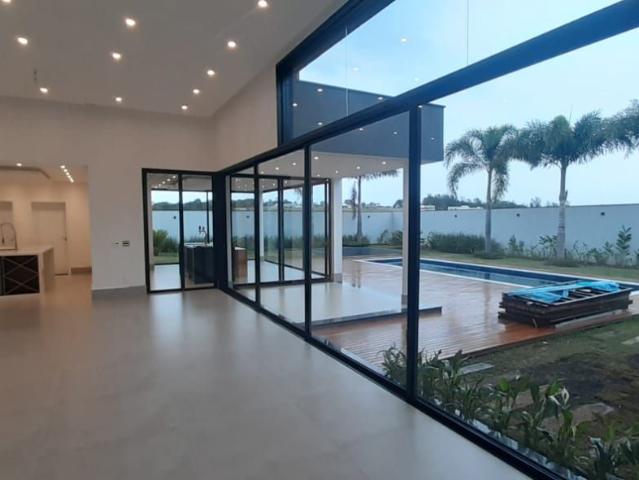 Casa para Venda/Aluguel com 4 quartos, 486 m² por R$ 4.480.000