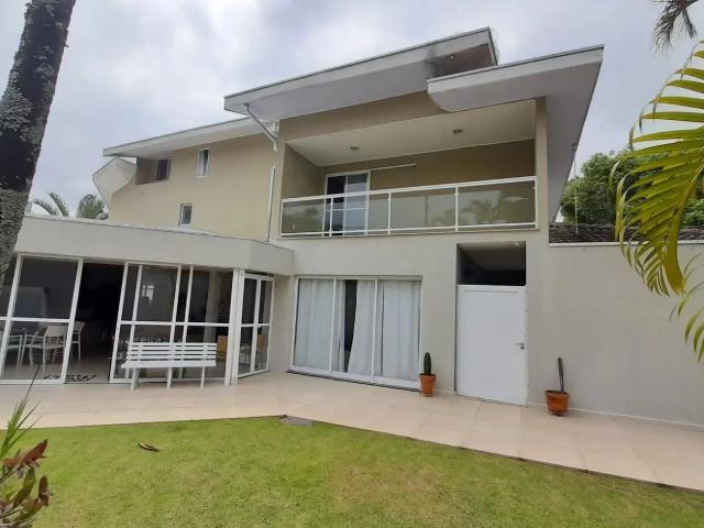 Casa para Venda/Aluguel com 4 quartos, 494 m² por R$ 2.300.000
