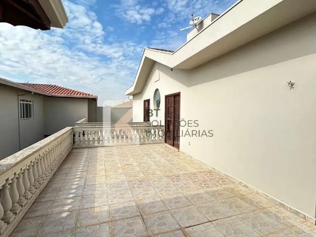 Casa para Venda/Aluguel com 4 quartos, 550 m² por R$ 1.950.000