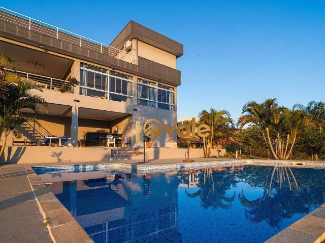 Casa para Venda/Aluguel com 4 quartos, 565 m² por R$ 2.390.000