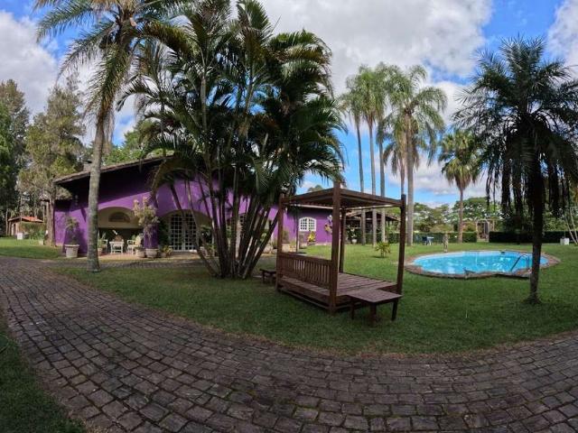 Casa para Venda/Aluguel com 4 quartos, 692 m² por R$ 3.995.000