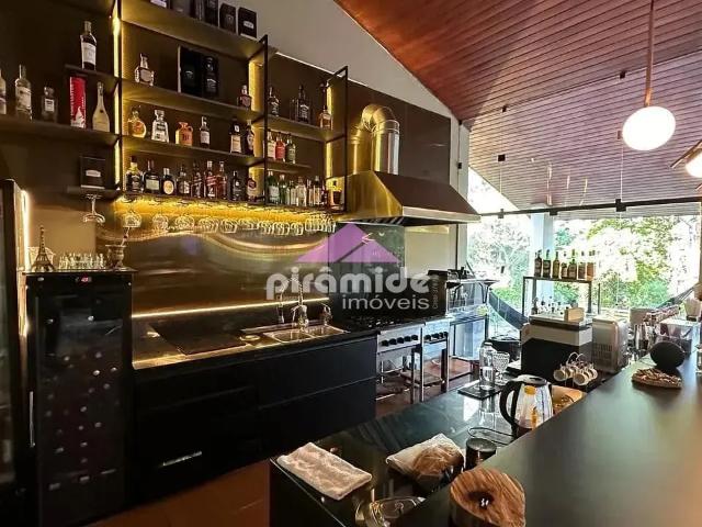 Casa para Venda/Aluguel com 4 quartos, 700 m² por R$ 3.800.000