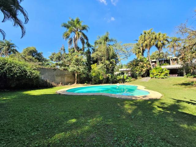 Casa para Venda/Aluguel com 4 quartos, 700 m² por R$ 4.500.000