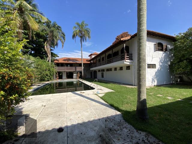 Casa para Venda/Aluguel com 5 quartos, 1083 m² por R$ 7.500.000