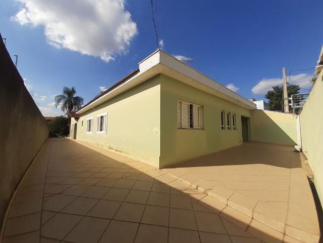 Casa para Venda/Aluguel com 5 quartos, 193 m² por R$ 1.500.000