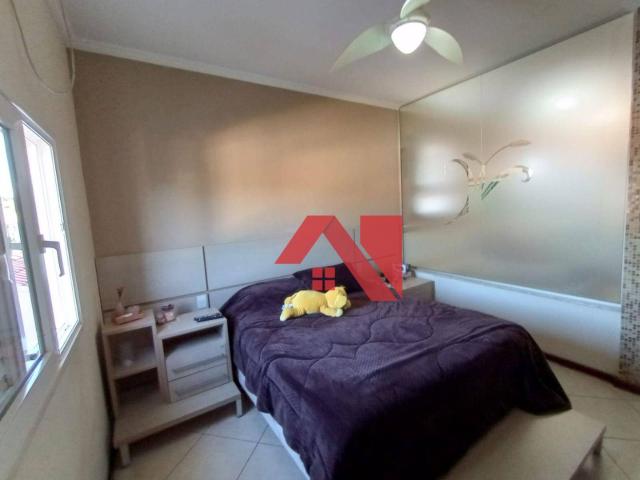 Casa para Venda/Aluguel com 5 quartos, 330 m² por R$ 1.300.000