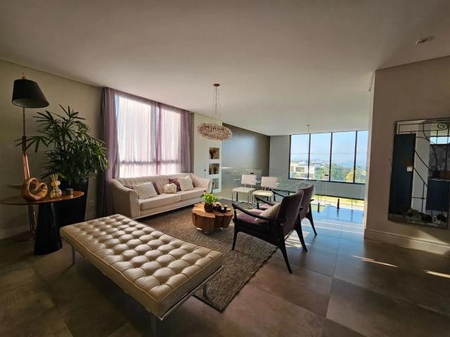 Casa para Venda/Aluguel com 5 quartos, 548 m² por R$ 6.000.000