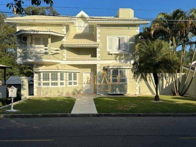 Casa para Venda/Aluguel com 5 quartos, 680 m² por R$ 3.200.000