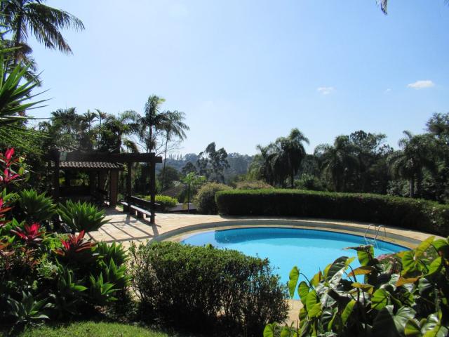 Casa para Venda/Aluguel com 5 quartos, 743 m² por R$ 4.800.000