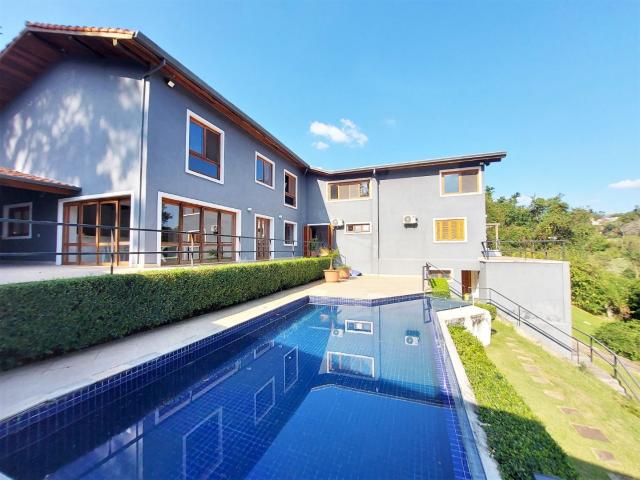 Casa para Venda/Aluguel com 5 quartos, 875 m² por R$ 2.500.000