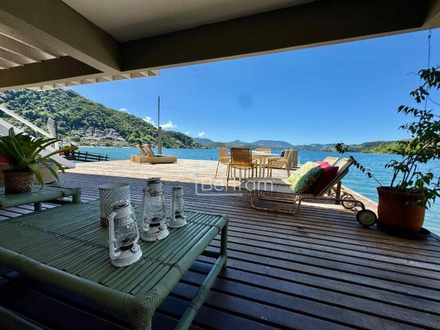 Casa para Venda/Aluguel com 7 quartos, 500 m² por R$ 5.100.000