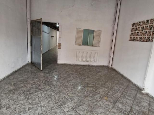 Casa para Venda/Aluguel com 2 quartos, 126 m² por R$ 400.000