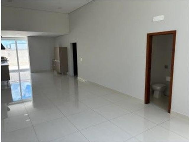 Casa para Venda/Aluguel com 2 quartos, 140 m² por R$ 1.600.000