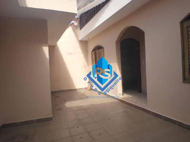 Casa para Venda/Aluguel com 2 quartos, 150 m² por R$ 850.000