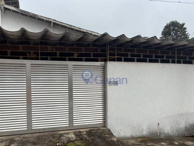 Casa para Venda/Aluguel com 2 quartos, 170 m² por R$ 650.000