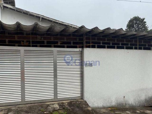 Casa para Venda/Aluguel com 2 quartos, 170 m² por R$ 650.000