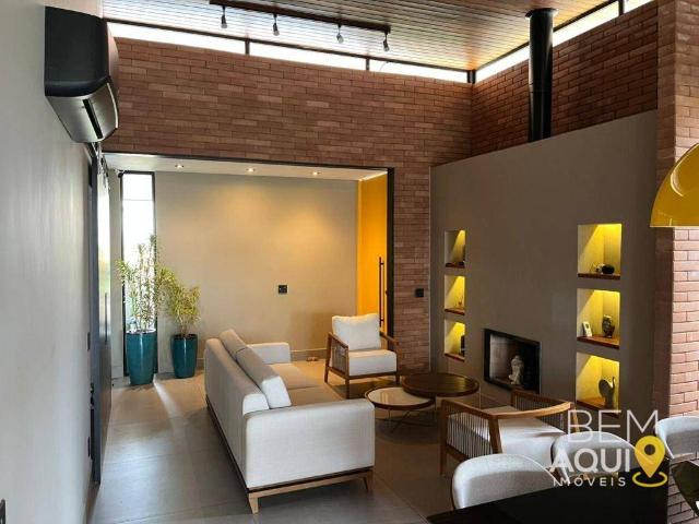Casa para Venda/Aluguel com 2 quartos, 188 m² por R$ 1.490.000
