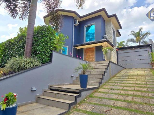 Casa para Venda/Aluguel com 2 quartos, 180 m² por R$ 1.500.000