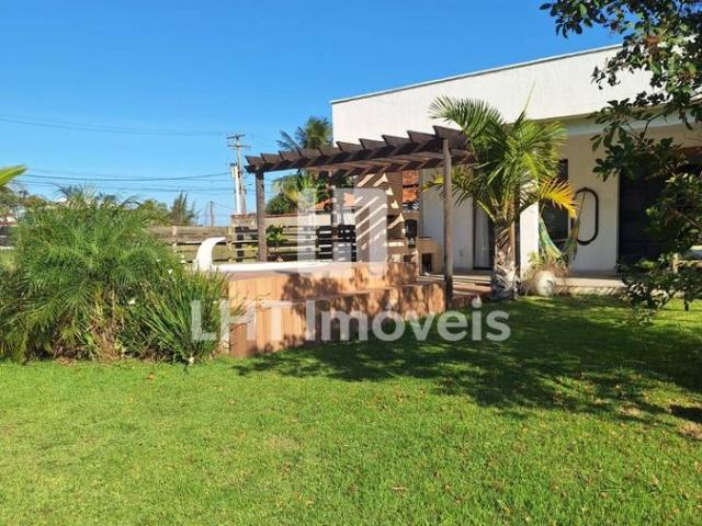 Casa para Venda/Aluguel com 2 quartos, 200 m² por R$ 450.000