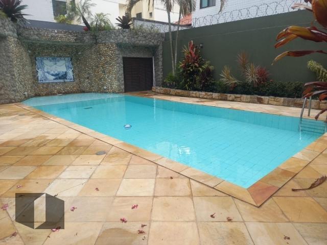 Casa para Venda/Aluguel com 2 quartos, 418 m² por R$ 2.740.000