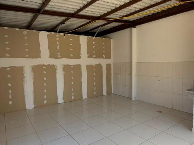Casa para Venda/Aluguel com 2 quartos, 450 m² por R$ 450.000