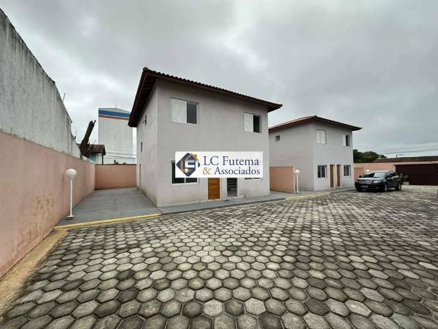 Casa para Venda/Aluguel com 2 quartos, 65 m² por R$ 350.000