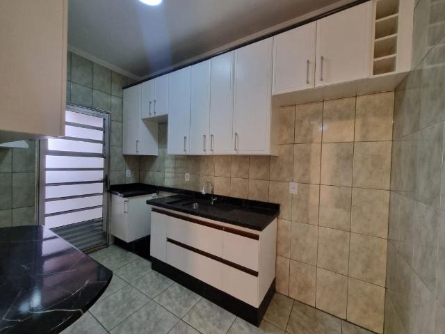 Casa para Venda/Aluguel com 2 quartos, 70 m² por R$ 390.000