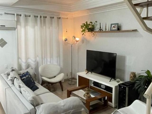 Casa para Venda/Aluguel com 3 quartos, 114 m² por R$ 660.000