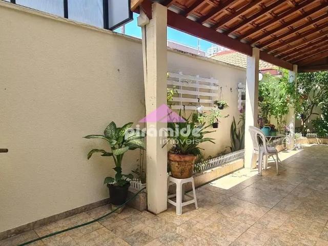 Casa para Venda/Aluguel com 3 quartos, 115 m² por R$ 1.200.000